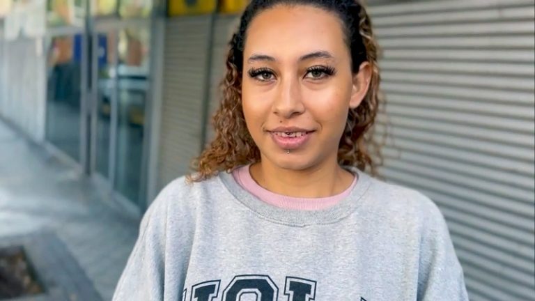 Sofia Smith | Pilladas en la calle Online