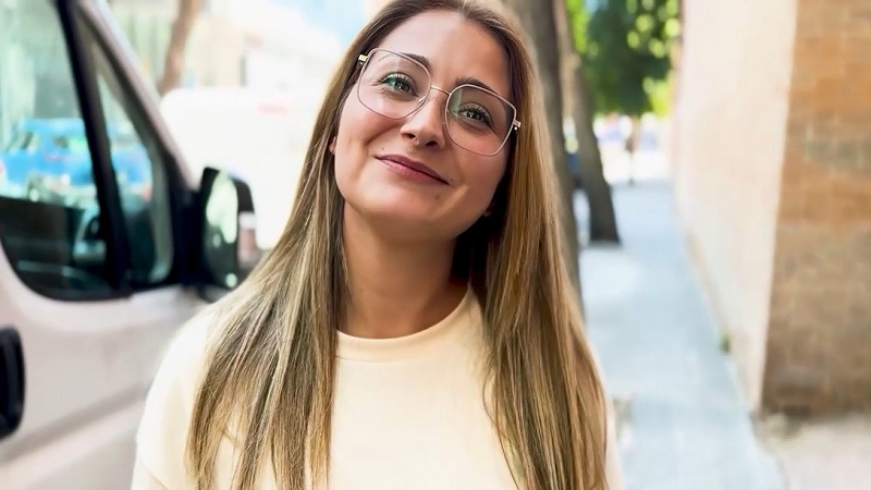 Chloee | Pilladas en la calle Online