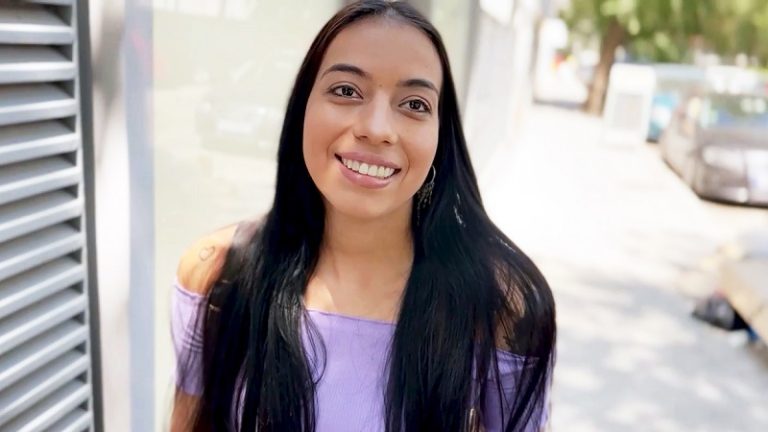 Sofia Smith | Pilladas en la calle Online