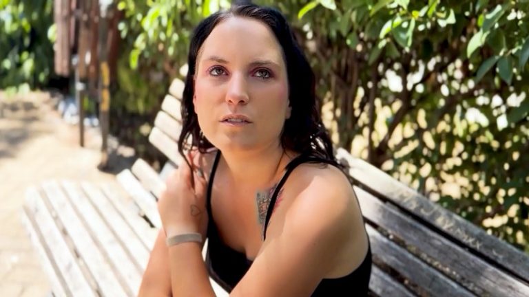 Chloee | Pilladas en la calle Online